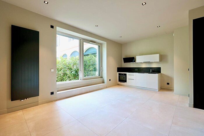 Appartement à louer - Ouest, Saint-Cyr-au-Mont-dOr - 3 pièces - 2 chambres