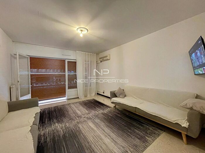 Appartement 3 pièces à Antibes, Coeur de ville, à vendre
