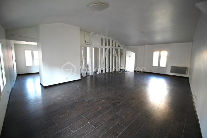 Appartement à vendre - Châlons-en-Champagne, Rive gauche - 4 pièces - 2 chambres