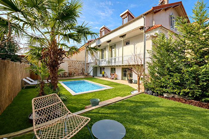 Maison à vendre - Roanne, Clermont - 6 pièces - 4 chambres