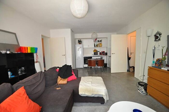 Appartement à louer - Belleville-Saint Maur, Paris ème - 3 pièces - 2 chambres