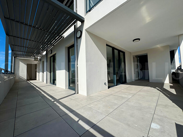 Appartement à louer - Saint-Pierre, Centre-ville - 3 pièces - 2 chambres