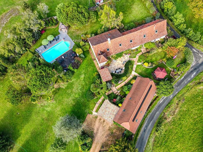 Maison à vendre - Figeac - 8 pièces - 6 chambres