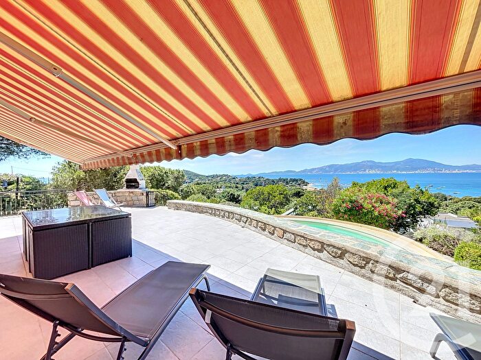 Maison à louer - Pietrosella - 7 pièces - 4 chambres