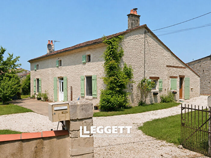 Maison 8 pièces à vendre à Saleignes