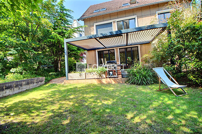 Maison à vendre - Suresnes, Plateau Ouest - 9 pièces - 6 chambres