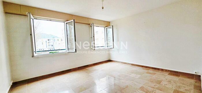 Appartement à vendre - Étampes, Saint-Michel, Croix de Vernailles - 3 pièces - 2 chambres