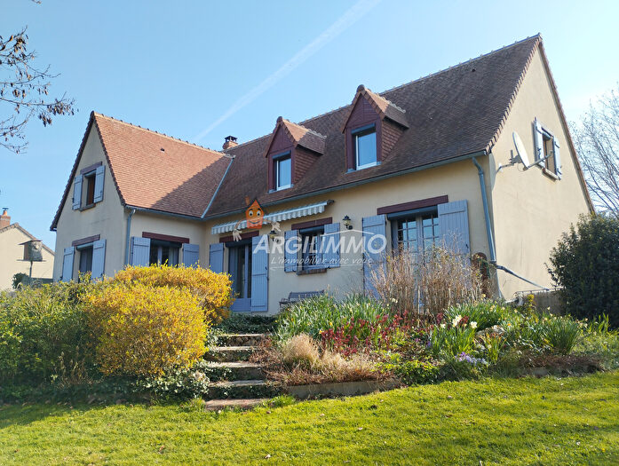 Maison à vendre - Saint-Calais - 8 pièces - 4 chambres