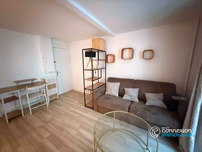 Appartement à louer - Violet Commerce, Paris ème arrondissement - 2 pièces - 1 chambre