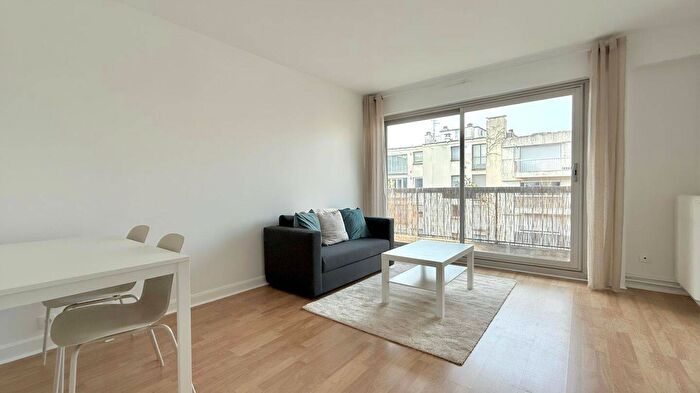 Appartement à louer - Alleray Procession, Paris ème arrondissement - 2 pièces - 1 chambre