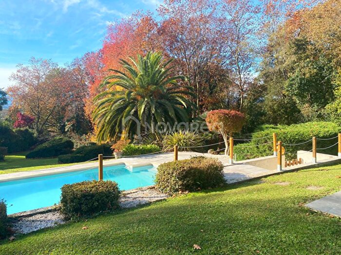 Maison à vendre - Serres-Morlaàs - 6 pièces - 4 chambres