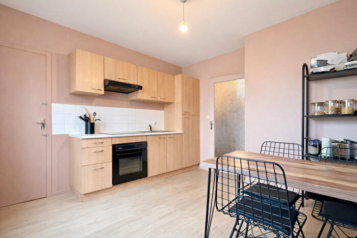 Appartement à vendre - Clermont-Ferrand, Jaude, Fontgiève Saint-Alyre - 2 pièces - 1 chambre