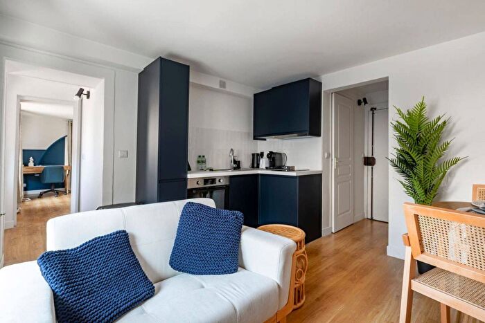 Appartement à louer - Trudaine-Maubeuge, Paris ème arrondissement - 2 pièces - 1 chambre