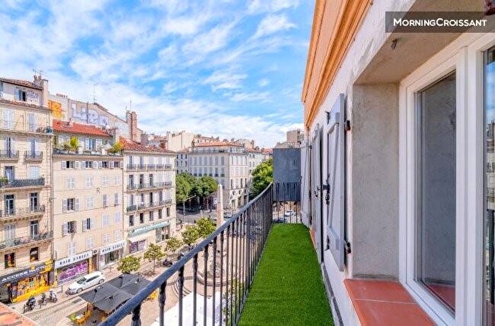 Appartement 4 pièces à Belsunce, Marseille 1er arrondissement, à louer