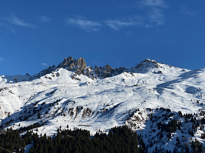 Appartement à vendre - Les Allues - 4 pièces - 3 chambres