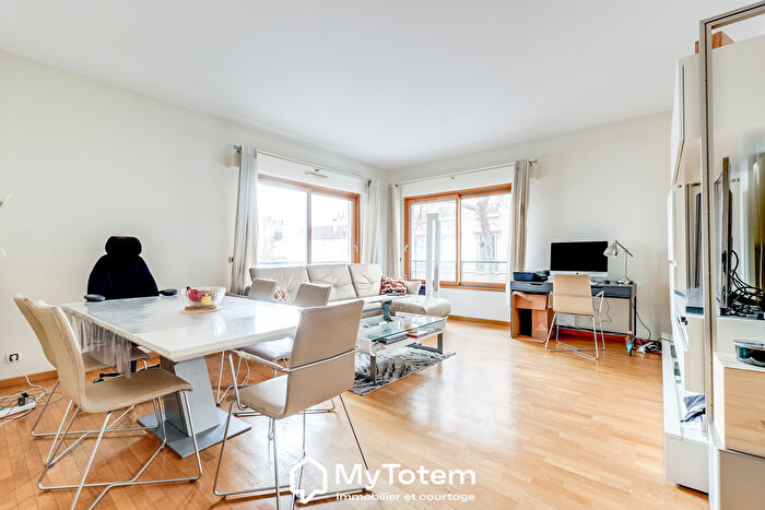 Courbevoie, Gambetta, La Défense - Appartement 3 pièces à vendre