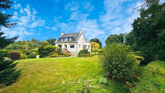 Maison à vendre - Ploumilliau - 6 pièces - 3 chambres