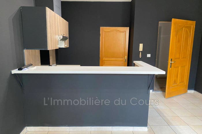 Jonquieres Centre, Martigues : Appartement 2 pièces à louer
