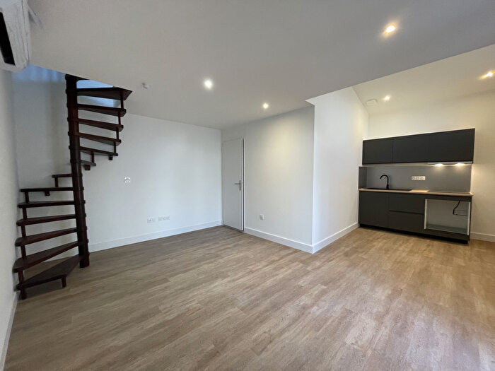 Appartement à louer - Montpellier, Centre historique - 1 pièce - 1 chambre