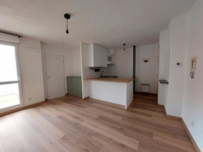 Appartement à louer - Les Hauts de Deville-Les Rouen, Déville-lès-Rouen - 2 pièces - 1 chambre