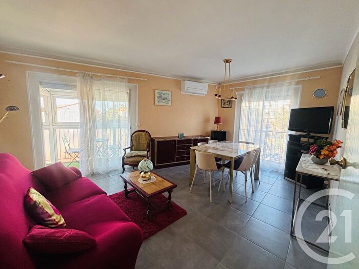 Appartement à louer - Perpignan, Las Cobas - 3 pièces - 2 chambres