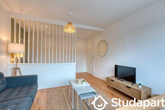 Appartement à louer - Moulins, Lille - 1 pièce - 1 chambre