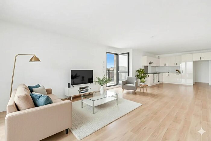 Appartement à vendre - Aubervilliers, Paul Bert - 3 pièces - 2 chambres