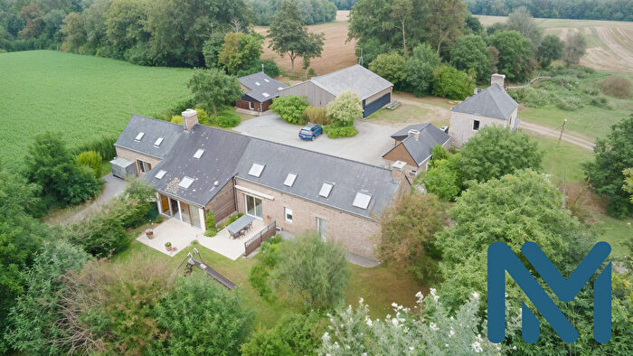 Maison à vendre - Lannilis - 14 pièces - 9 chambres