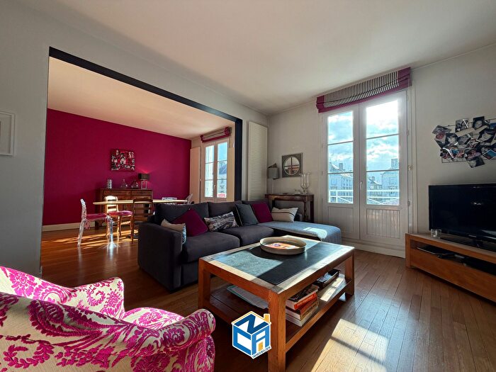 Appartement à vendre - Tours, Centre-ville - 4 pièces - 2 chambres