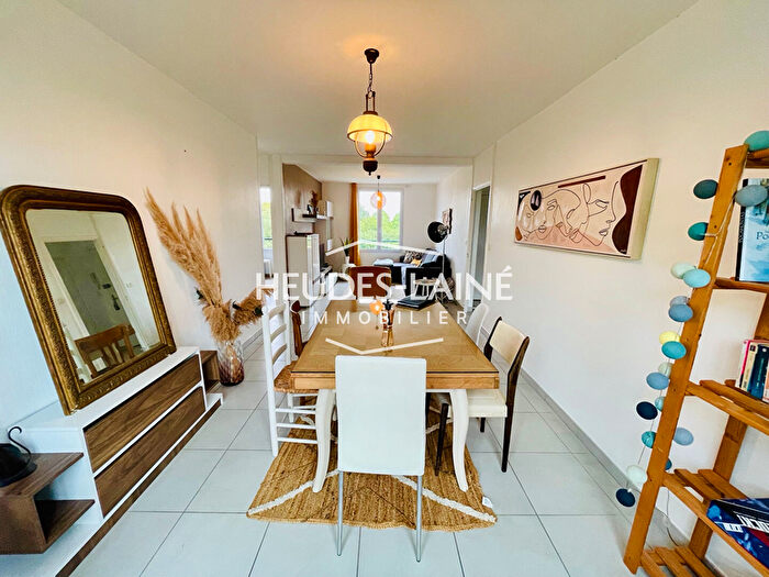 Appartement à vendre - Avranches - 4 pièces - 2 chambres