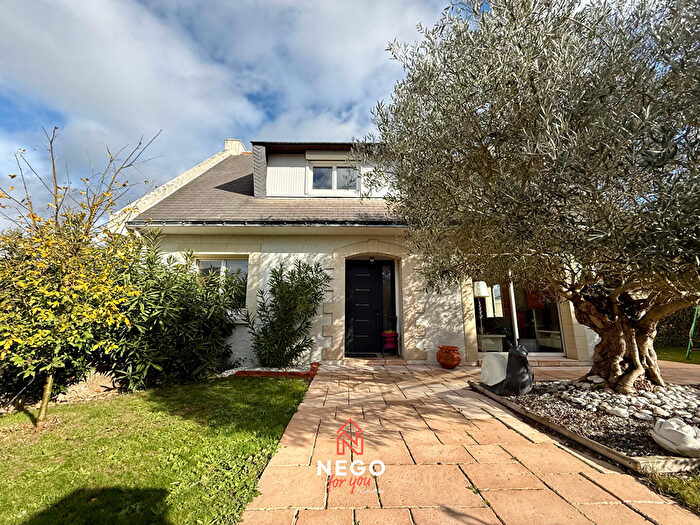 Maison à vendre - Chalonnes-sur-Loire - 5 pièces - 3 chambres