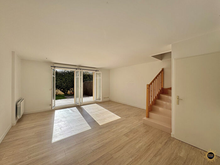 Maison à vendre - Noisy-le-Roi - 5 pièces - 4 chambres