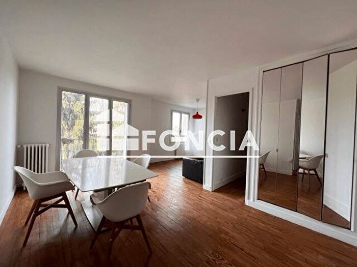 Appartement à louer - Bord de Seine-Les Martinets, Rueil-Malmaison - 3 pièces - 2 chambres