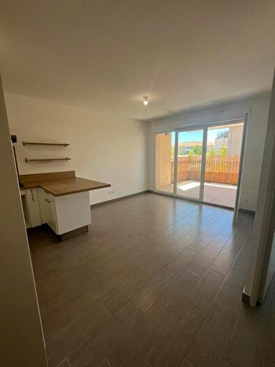 Le Puy-Sainte-Réparade : Appartement 2 pièces à louer