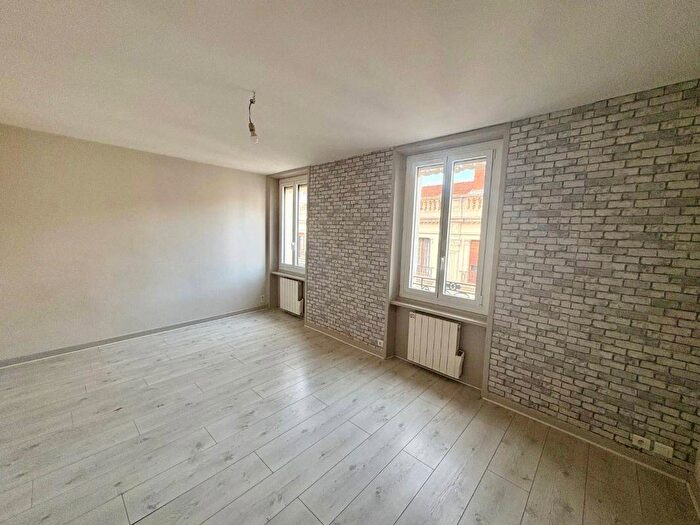 Appartement à louer - Le Centre-Centre Ville, Roanne - 2 pièces - 1 chambre
