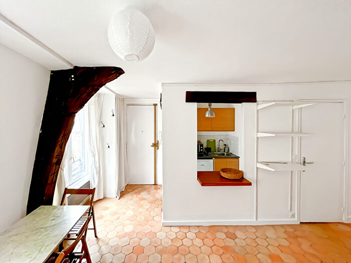 Appartement à louer - Paris e , Sainte-Avoye - 1 pièce