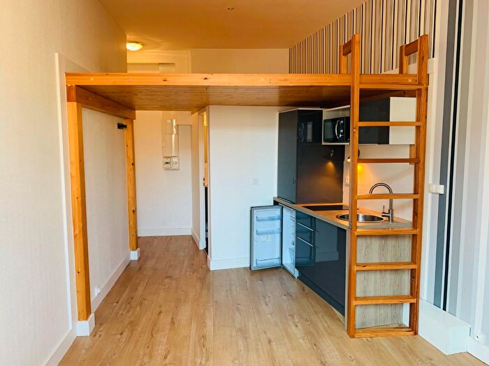 Appartement à louer - Villeurbanne, Cusset - 1 pièce - 1 chambre