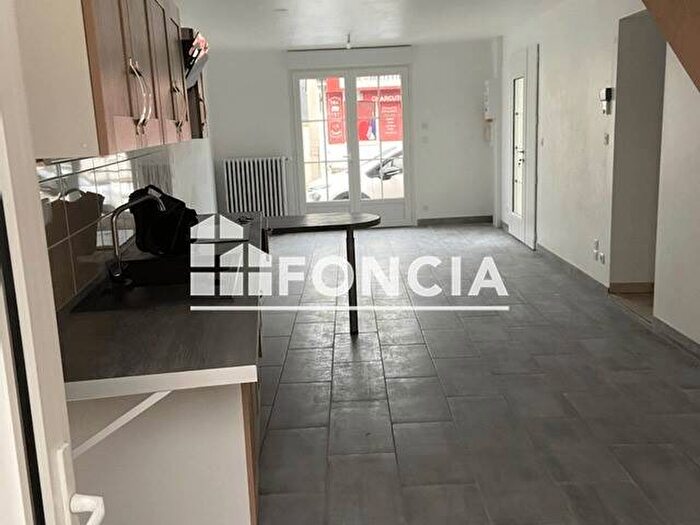 Maison à louer - Chouzé-sur-Loire - 3 pièces - 2 chambres