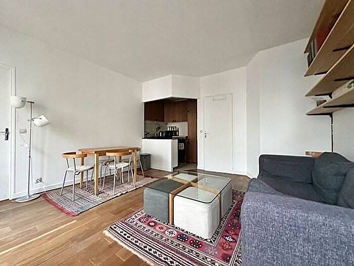Appartement à louer - Porte Saint Denis-Paradis, Paris ème arrondissement - 2 pièces - 1 chambre