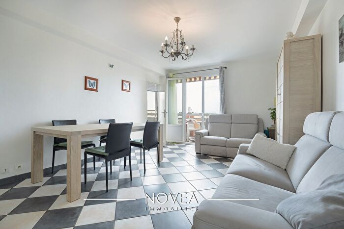 Sainte-Foy-lès-Lyon, Provinces, Chavril : Appartement 4 pièces à vendre