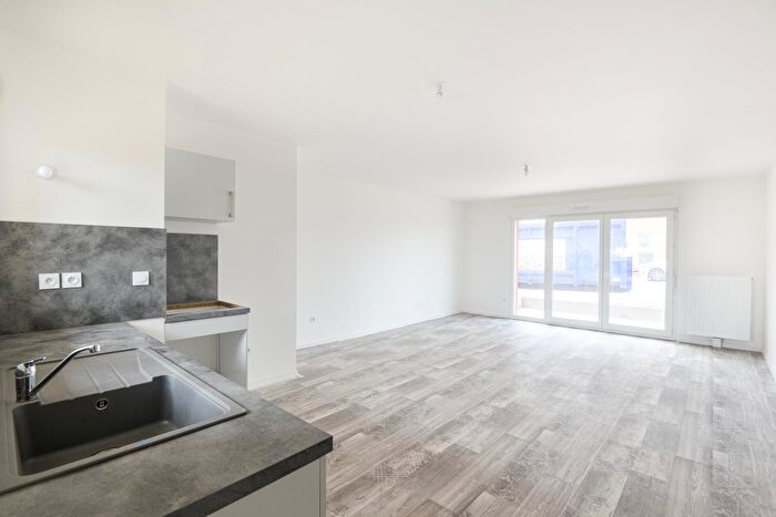 Douvres-la-Délivrande : Appartement 4 pièces à louer