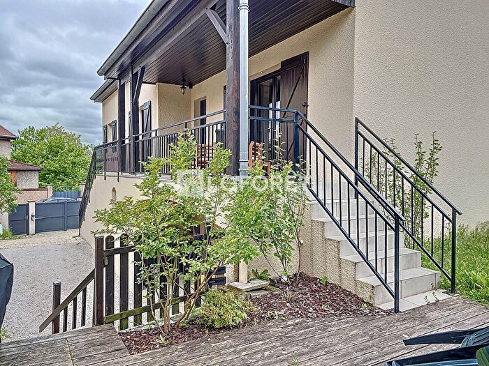 Maison à louer - Aventuriere-Simandre, Neuville-sur-Saône - 5 pièces - 3 chambres