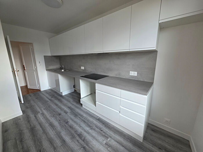 Appartement à louer - Maisons-Laffitte, Est - 3 pièces - 2 chambres