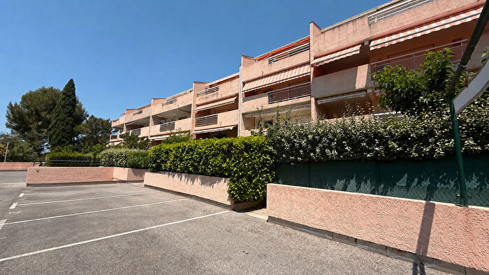Appartement 3 pièces à Aix-en-Provence, Saint-Donat, Les Platanes, à louer