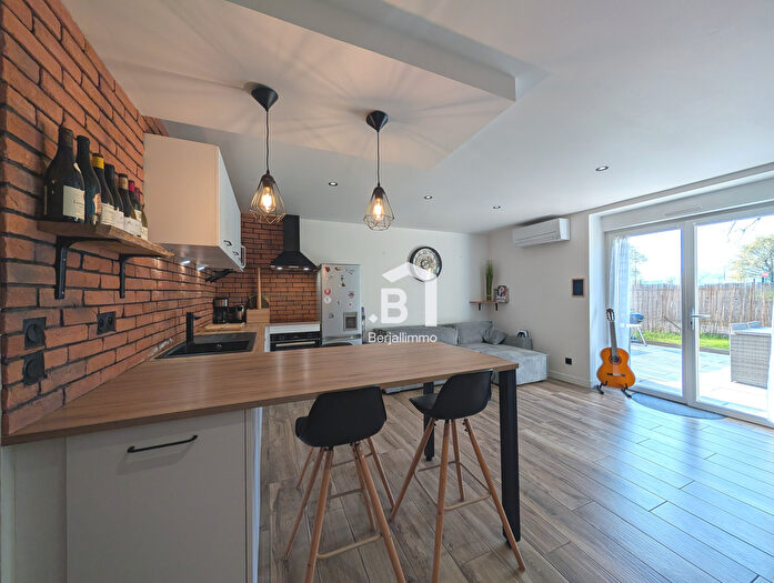 Appartement à vendre - Bourgoin-Jallieu, Champfleuri et sa ceinture verte - 2 pièces - 1 chambre