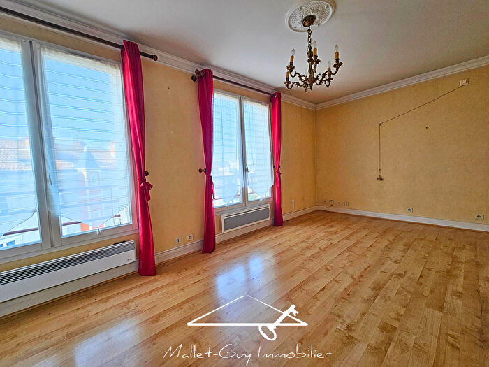 Maisons à vendre et appartements à louer - 3