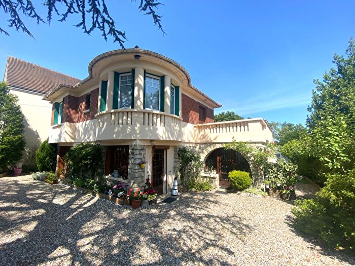 Maison à vendre - Bonnières-sur-Seine - 8 pièces - 4 chambres