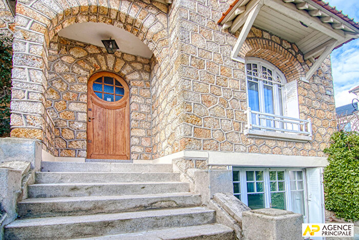 Maison à vendre - Versailles, Notre Dame - 7 pièces - 5 chambres