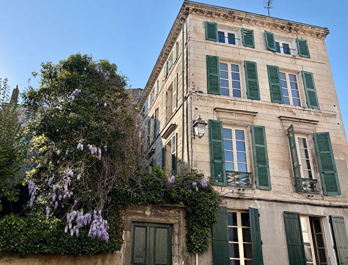 Niort, Centre-ville : Maison 10 pièces à vendre