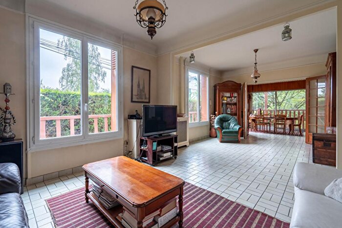 Maison 8 pièces à vendre à La Celle-Saint-Cloud, La Chataigneraie